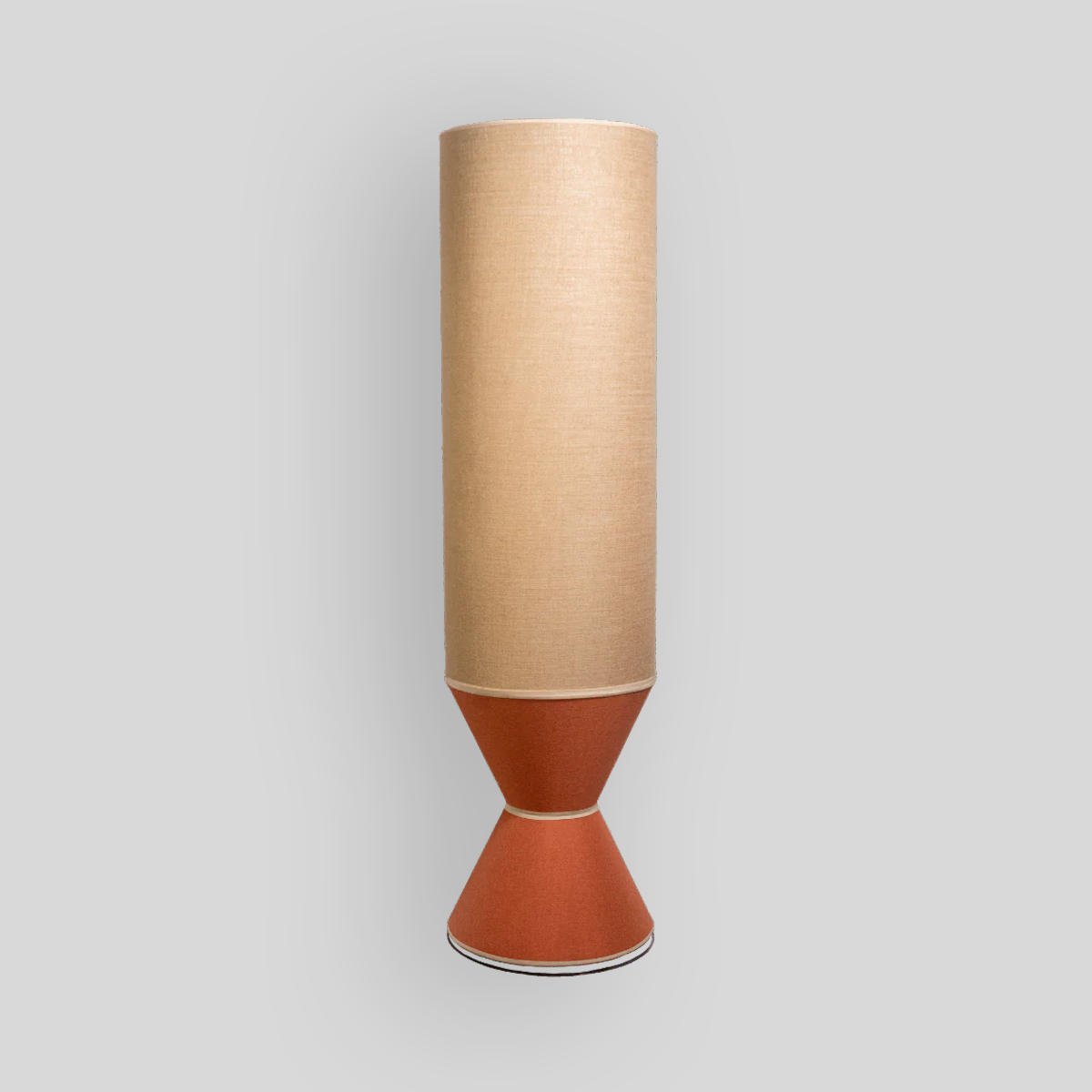 LAPÁNAK- LÁMPARA DE PIE DE YUTE Y TEXTIL – NATIVA LIVING