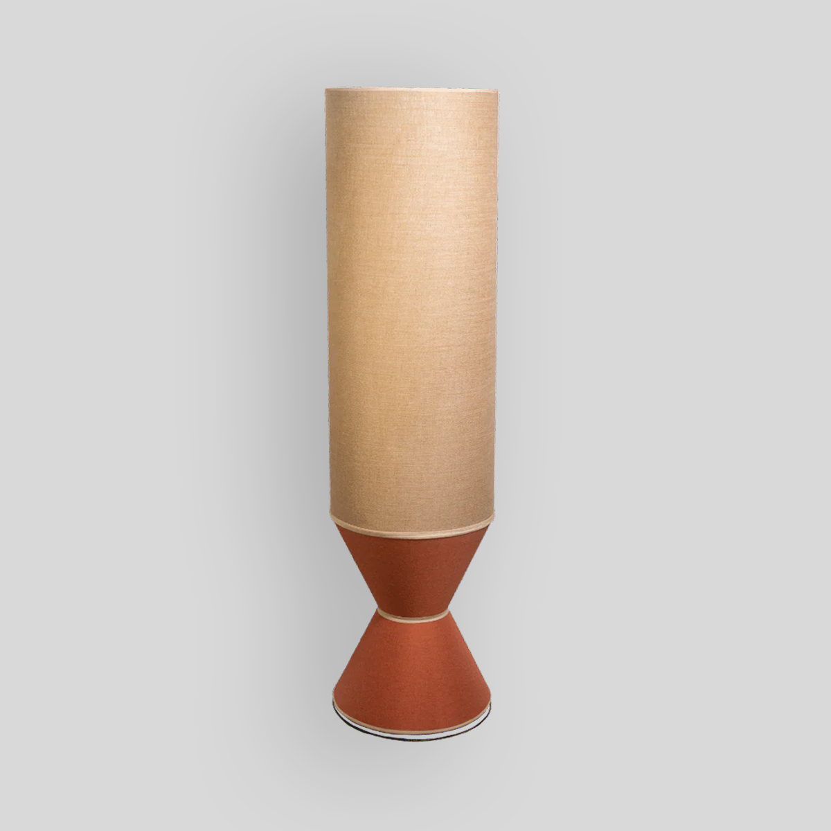 LAPÁNAK- LÁMPARA DE PIE DE YUTE Y TEXTIL – NATIVA LIVING